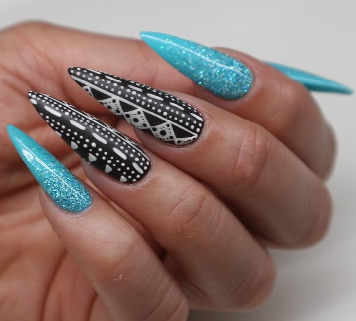Fiji-inspired nails by Jo Wickens – Scratch