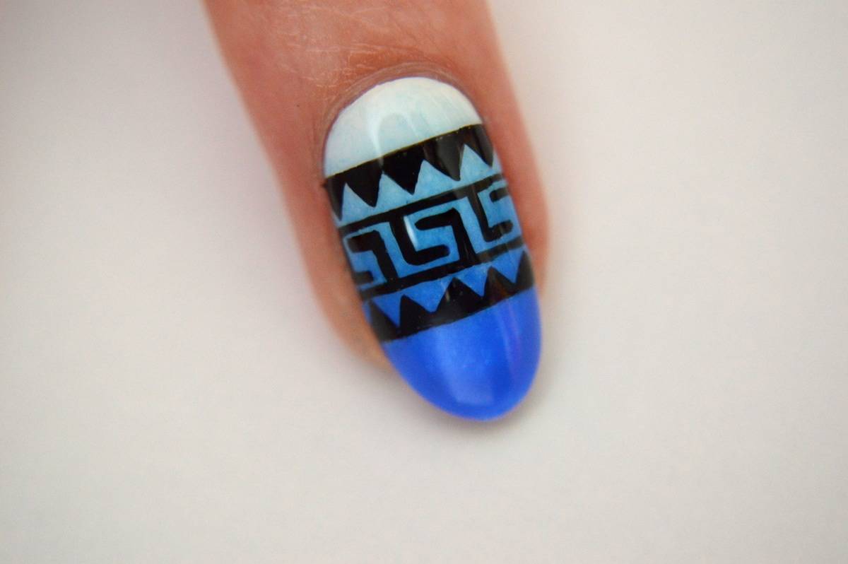 Greece inspired nails by Marta Nagorska – Scratch