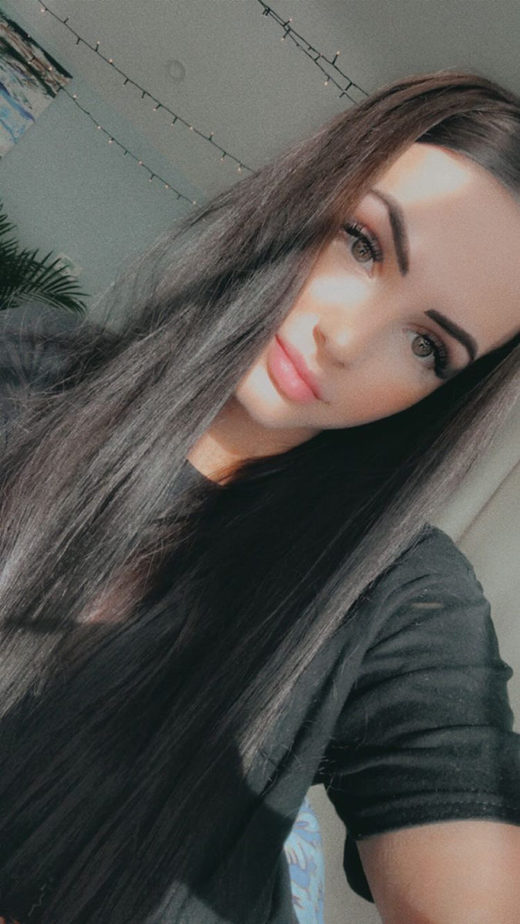 Tech Talk: Chloe Crook’s love of glittery nails – Scratch