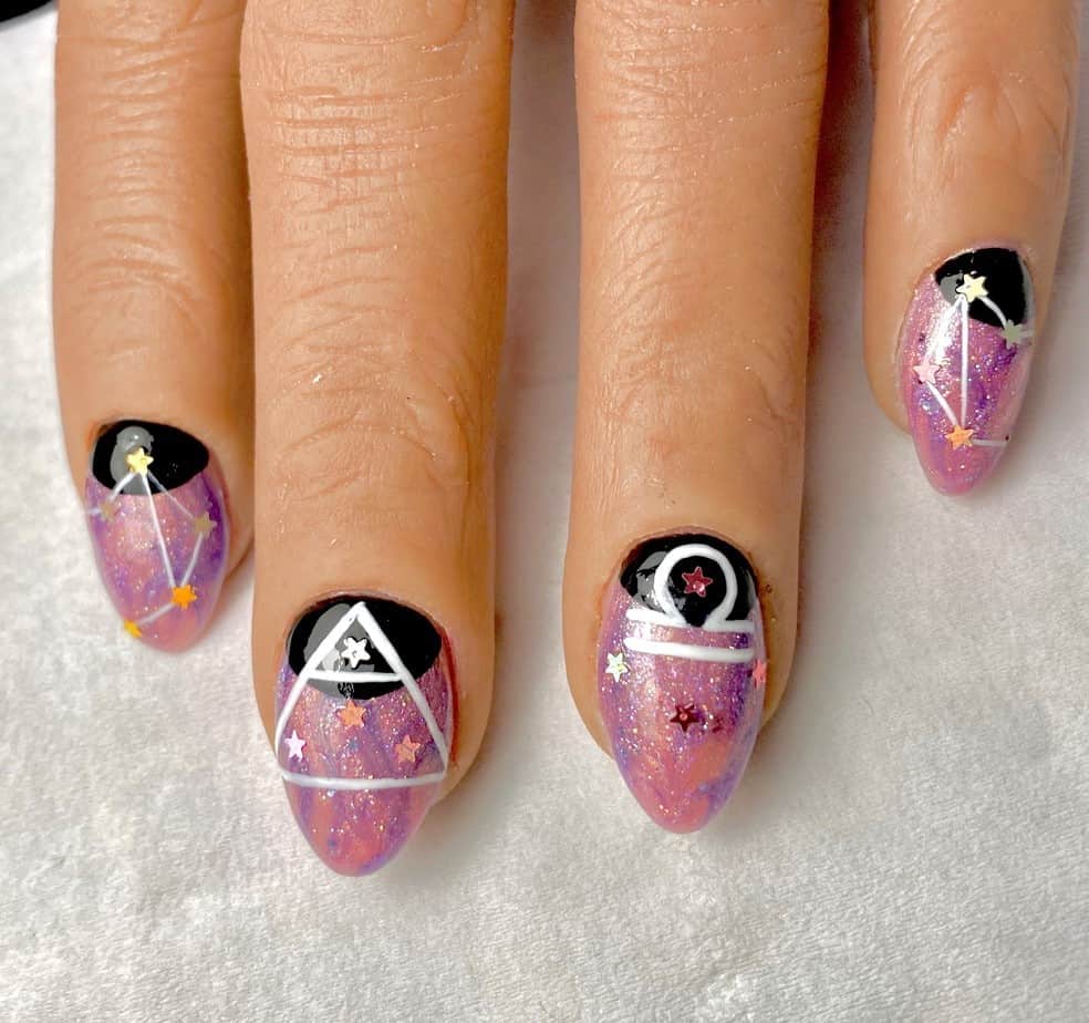 Loving Libra nails – Scratch