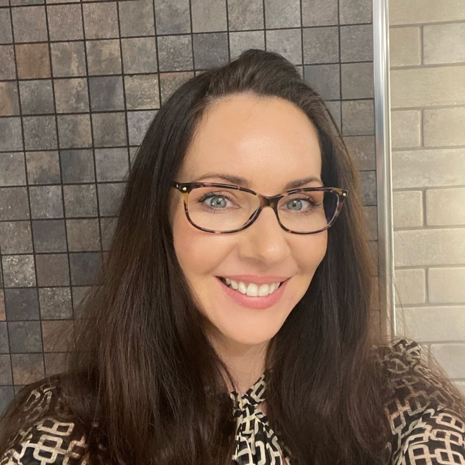 NAIL TECH TALK: Laura Rudge of Snatched By Lulabelles – Scratch