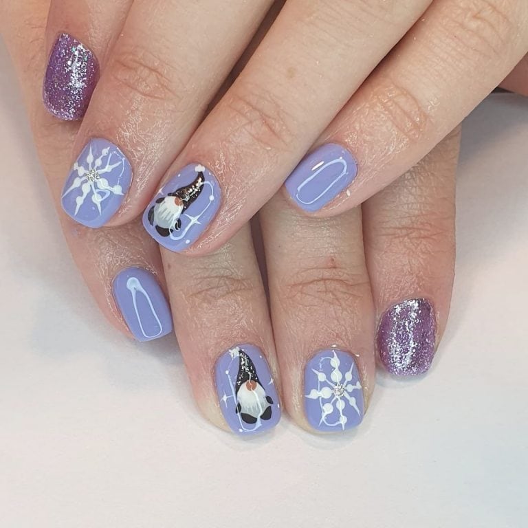 30 adorable Christmas gonk nail ideas you'll want to try - Scratch