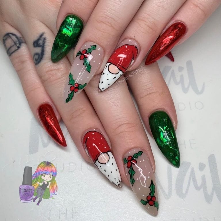 30 adorable Christmas gonk nail ideas you'll want to try - Scratch