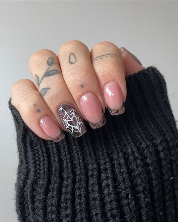 40 fang-tastic French tip nail ideas for Halloween - Scratch