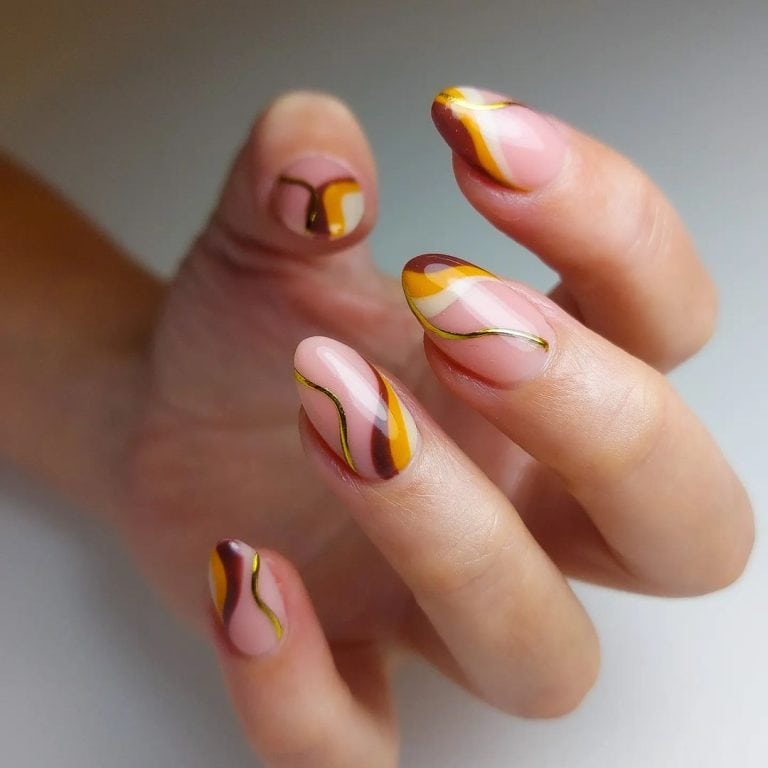 30+ seasonal swirl styles to stay on-trend for AW23 – Scratch