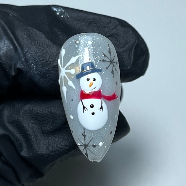 Snowman nail art – Scratch