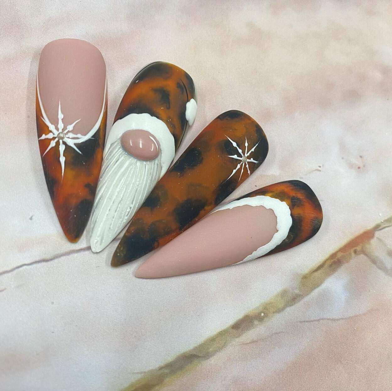 30 adorable Christmas gonk nail ideas you'll want to try - Scratch