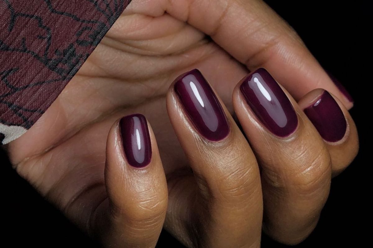 30 berry toned nails to inspire your A/W nail creations – Scratch