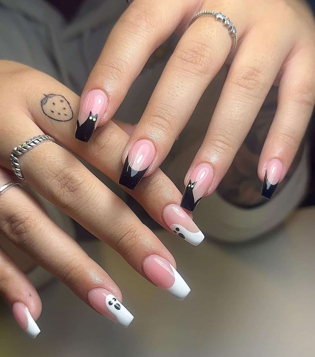 40 fang-tastic French tip nail ideas for Halloween - Scratch