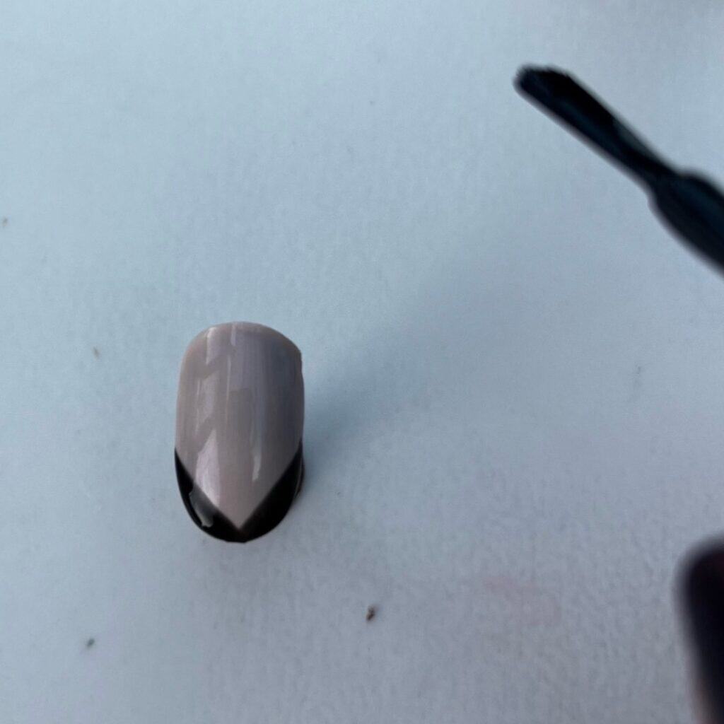 3 simple ways to paint French tips using nail polish or gel polish ...