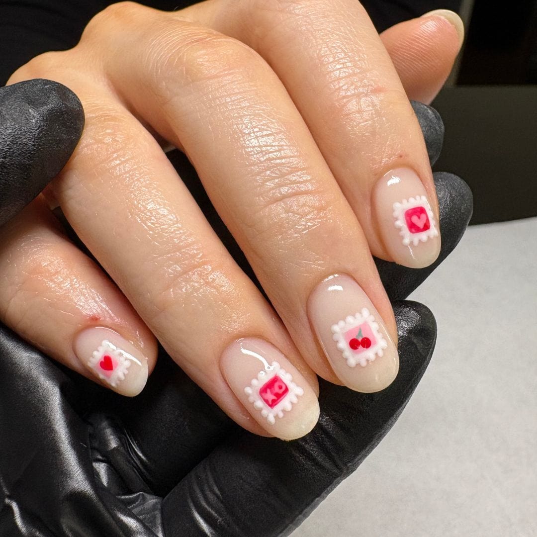 Valentine's love letter nails: stamp step-by-step - Scratch